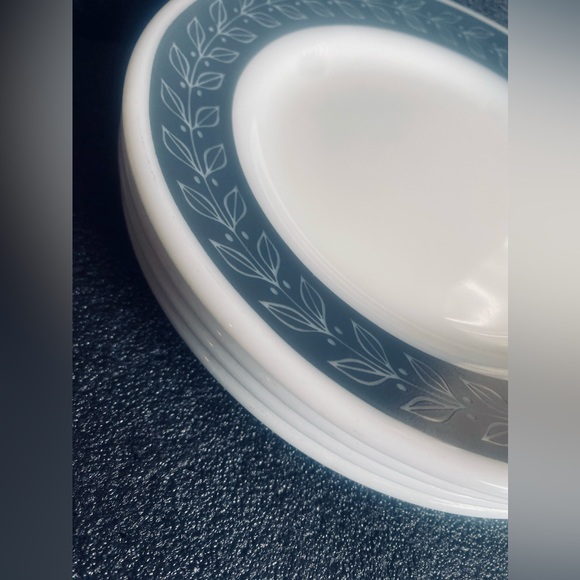 Pyrex | Dining | Pyrex Set Of 4 Tableware By Corning Laurel Leaf Gray ...